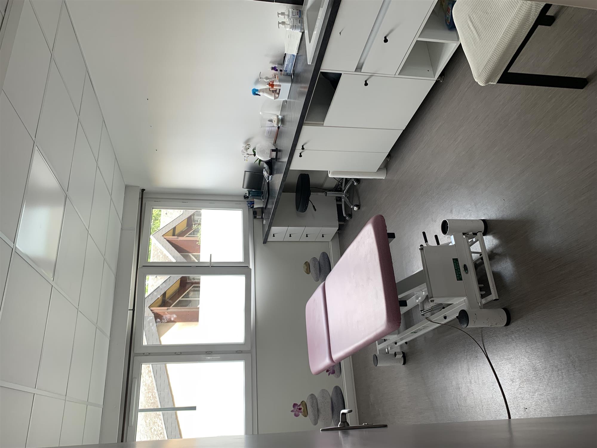 Masseur-Kinésithérapeute - spécialisée dans le sport 78140 Vélizy ...